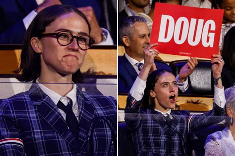 Ella Emhoffs Reaction To Father Dougs Dnc Speech Takes Off Online Newsweek