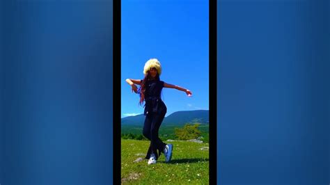 ნინიკო ხოხიაშვილის უმაგრესი ცეკვა Youtube