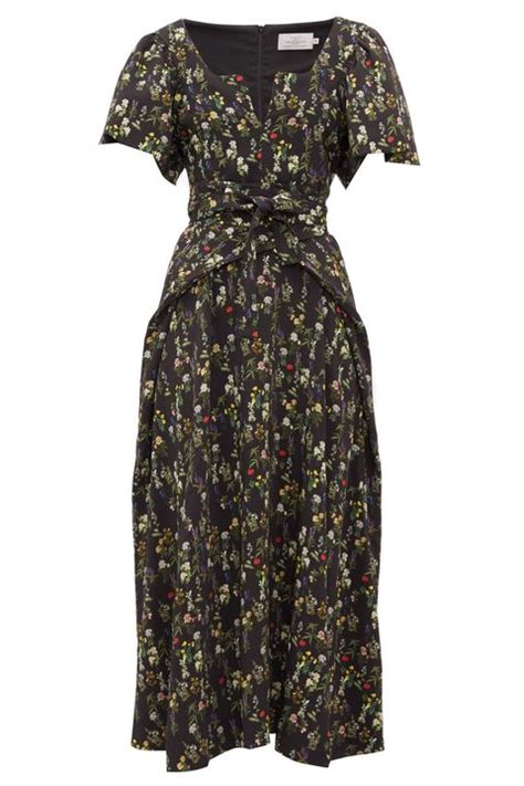13 Romantic Dresses To Wear For Date Night And Beyond Best Romantic