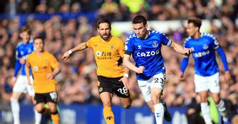 아직 황희찬은 잠잠 울버햄튼 에버튼에 1 1 균형전반종료