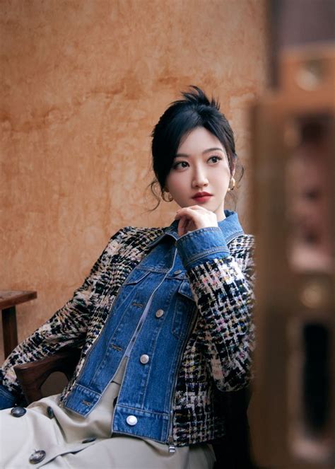 Ghim Của Qua Nghi Trên Cảnh Điềm 景甜 Trong 2024