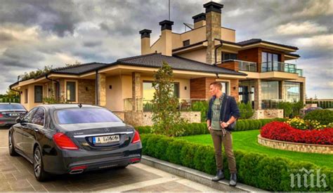 Звездата от Х Фактор Арти наследник на руски олигарх Информационна агенция ПИК