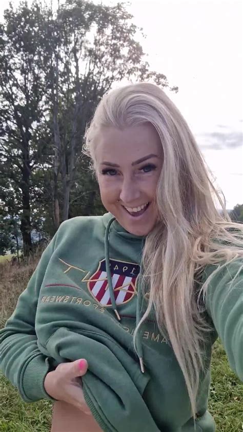 Natural Tits Milf 36