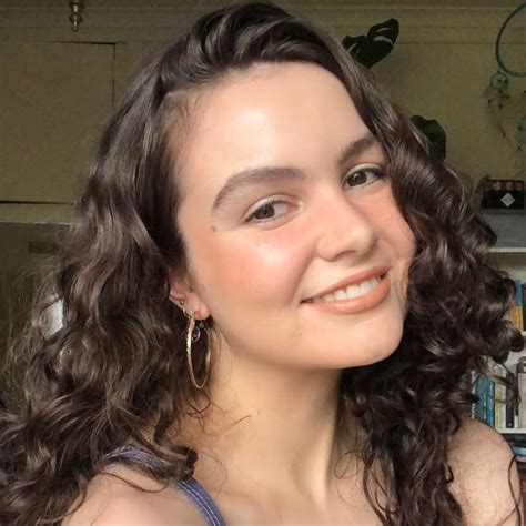 Lucy Holz Lucy Holz Threads Say More