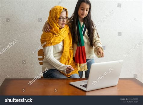 115 Uae Flag On Laptop Images Stock Photos Vectors Shutterstock