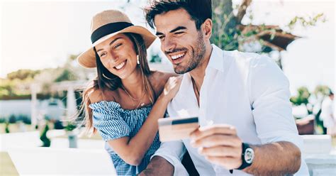 7 Retailers The Lower Middle Class Views As Prestigious But The Wealthy Completely Ignore The