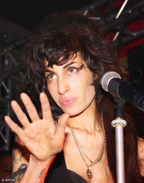 Amy Winehouse 1983 2011 The Life Story Is In Her Hands