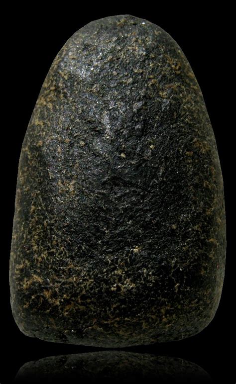 พระเนื้อผงก่อนปี ๒๕๐๐ ผงยา เอาเคาะเดียวครับ