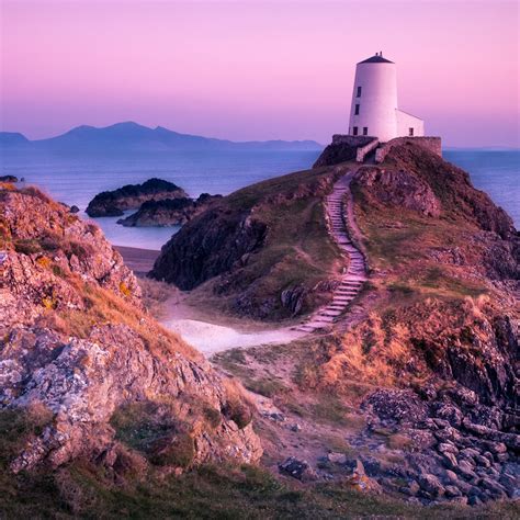 Twr Mawr Lighthouse Wallpaper 4k Wales United Kingdom Sunset