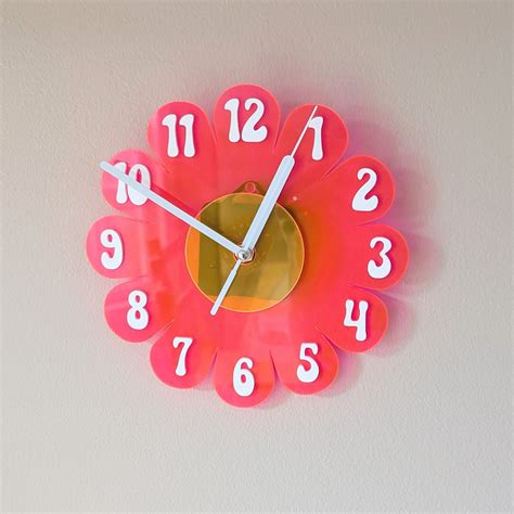 Mini Blacklight Retro Daisy Wall Clock Funky Wall Clock Glow In The