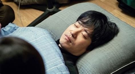 아무리 자도 졸리고 계속 쉬어도 피곤하다면 원인부터 알아야 위키트리