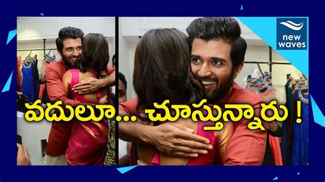 Vijay Devarakonda Romantic Hug With Catherine In Public Tollywood News New Waves Youtube