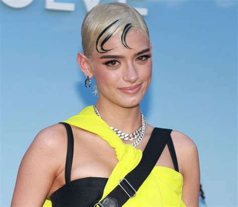 Dixie Damelio In Bathing Suit Is Wow — Celebwell