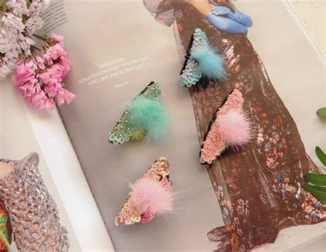 Брошь жук с мехом норки