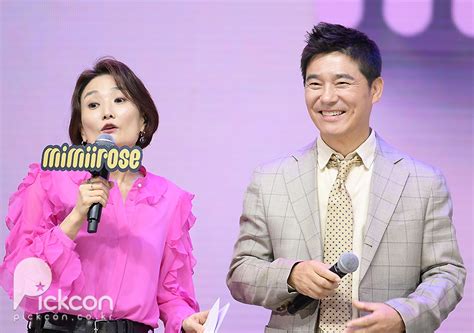 미미로즈 첫 데뷔에 임창정 대표도 함께 [포토]