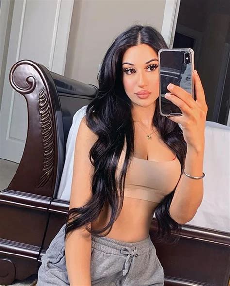 25 Hot Photos Of Komal Basran Actress From Clash Music Video Diljit