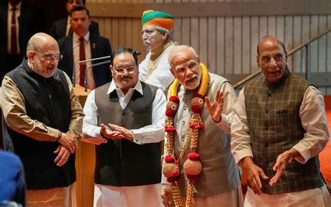 Pm Modi Praises Gujarat Bjp Says It Is An Example Of How Party