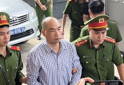 Bị Tuyên 18 Năm Tù Tội Nhận Hối Lộ Cựu Bộ Trưởng Nguyễn Thanh Long