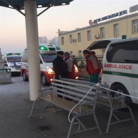 Замын Үүдэд осолд орсон иргэдийг эмчилж байна гэв