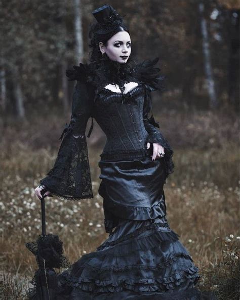 Stunning Victorian Goth Fashion Victorian Goth Gothic Gowns Gothic