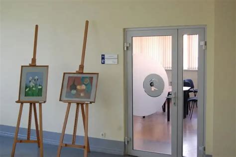 Alumīnija Durvis Loguvīrs