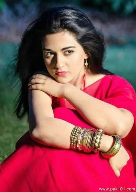 Pin On Sarah Khan Pakistani Actress Khan Sarah