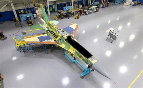 1º F 16v Block 70 Do Bahrein Toma Forma