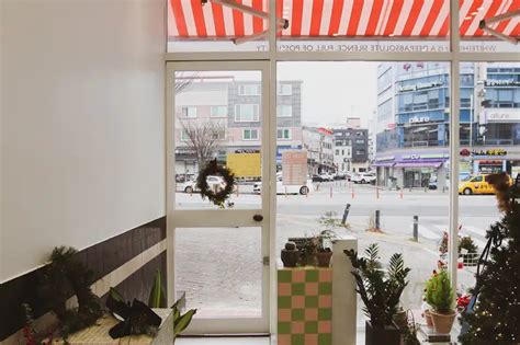 파스텔 핑크로 포인트를 준 캐주얼 빈티지 14평 꽃집 인테리어 광주 광산구 장덕동