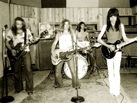 Exposé Online Artist Info Blue Cheer