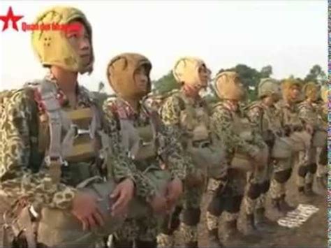 Vietnamese Special Forces Parachute Training From Mi 17 Helicopters