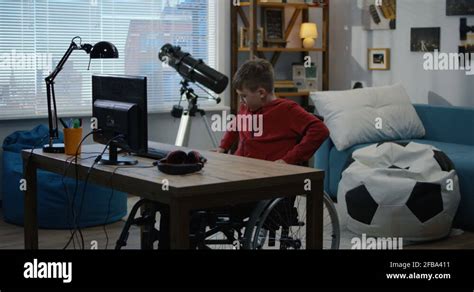 Disable Computer Stock Videos Footage HD And 4K Video Clips Alamy