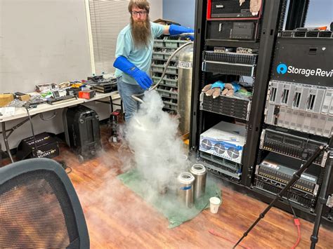 Extreme Overclocking With Liquid Nitrogen Amd Ryzen Threadripper 7000