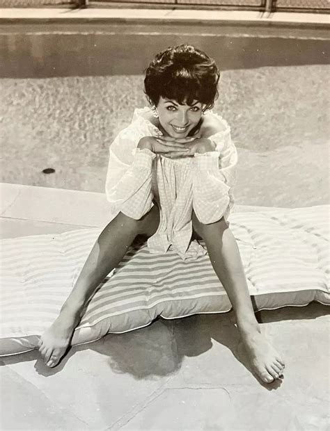 Joan Collinss Feet