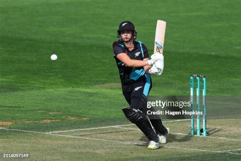 Izzy Gaze Photos And Premium High Res Pictures Getty Images