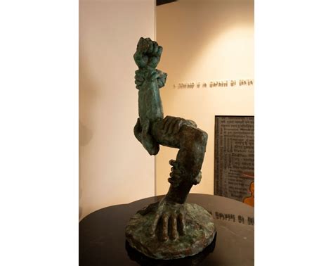 Unity Arms Bronze Sculpture Gart Unity Arms Bronze Sculpture Gart