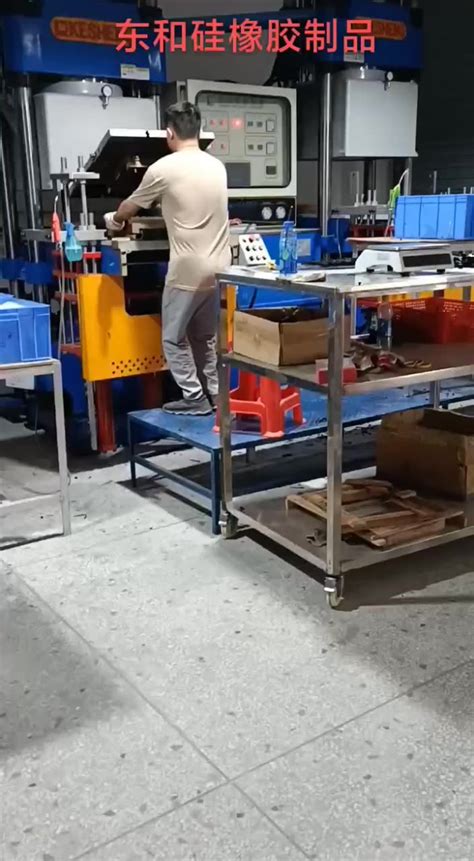 硅橡胶制品定制硅胶帽做加工罩套塞密封圈食品级导电密封件开模 阿里巴巴