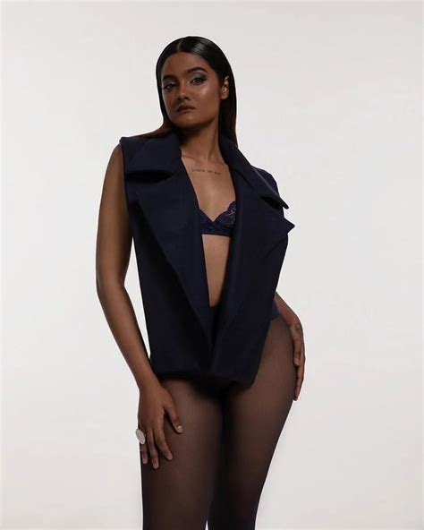 Manju Pillais Daughter 🤯 R Mallubabes