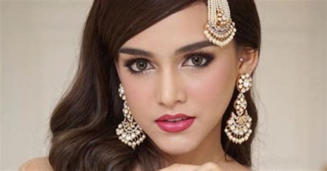 아랍공주 전 세계 네티즌 사로잡은 미모여성의 정체는영상