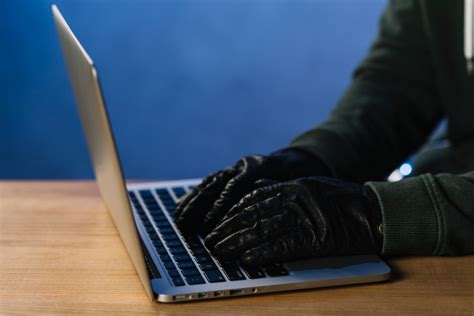 Cyber Crime Ancaman Digital Yang Harus Diwaspadai