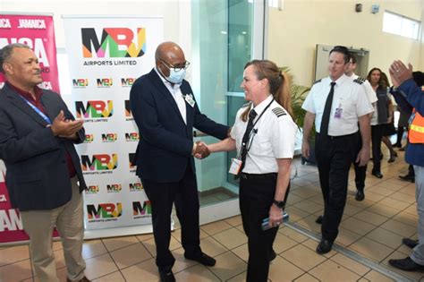 Jamaica Welcomes New Non Stop Frontier Service From Three Gateways English Version Periódico