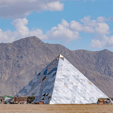 Facets In Architecture And Design Dezeen