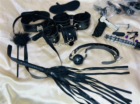 Touch Me Sex Shop Bdsm секс тоглоом багц 2 19 ширхэгтэй Хүзүүвч гарын гав хөлийн гав нүдний