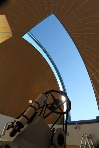 Nasa 토성과 고리 사이 먼지조차 없다 머니s