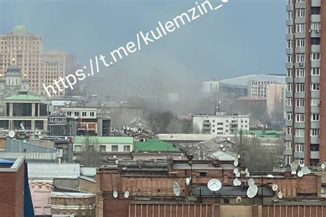 Украинский снаряд попал в квартиру в жилом доме в Донецке Газета Ru Новости