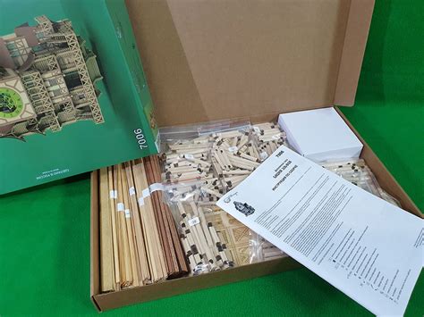 Настенные деревянные часы Башня Эльфов арт 7006