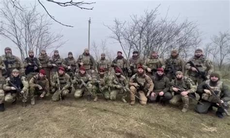 Чеченские бойцы поздравили Главу ЧР с Новым годом Информационное агентство Грозный Информ