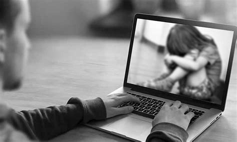 Dalagita Nilako Ng Ina Sa Online Sex Abante Tonite