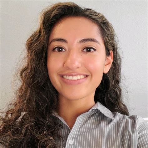 Anna Guzman Associate Portfolio Analyst Dws Group Linkedin