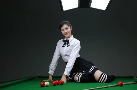 台球馆里的妹子 中关村在线摄影论坛