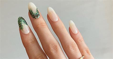 Тест Выбери елку а мы скажем какой маникюр сделать на Новый год 2023 🎄 Thegirl